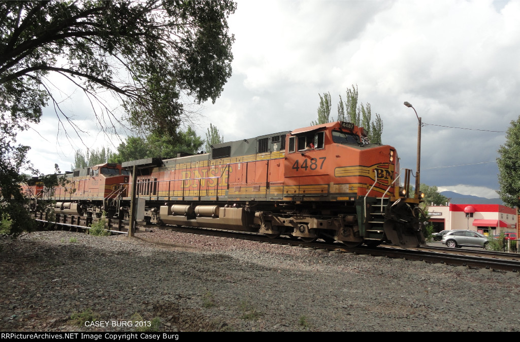 BNSF 4487